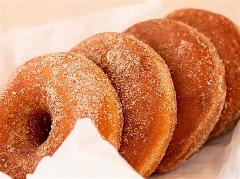 Soft And Fluffy Homemade Cinnamon Donuts Video