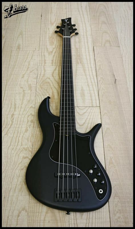 Pin By İmge💅🐣 On Enstrüman Guitar Design Cool Electric Guitars Cool