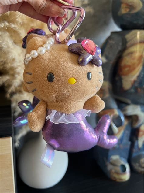 美人魚 黑皮 Hello Kitty 哩哩扣扣 其他在旋轉拍賣