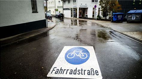 Rad Kritik in Nagold Nicht nur ein Symbol auf der Straße Nagold Umgebung Schwarzwälder Bote