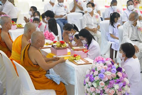 พิธีถวายสังฆทาน 85 รูป และพิธีทอดผ้าป่ายกช่อฟ้าดวงแก้ว วิหารพระมงคลเทพ