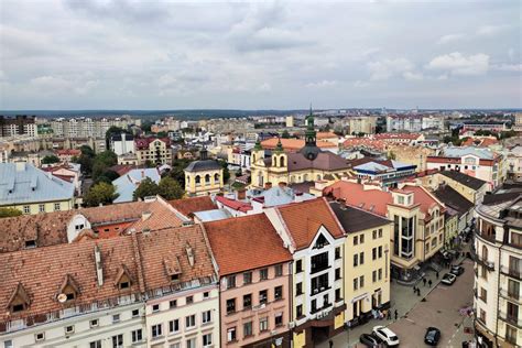 Івано Франківськ що цікавого подивитися та де смачно поїсти огляд