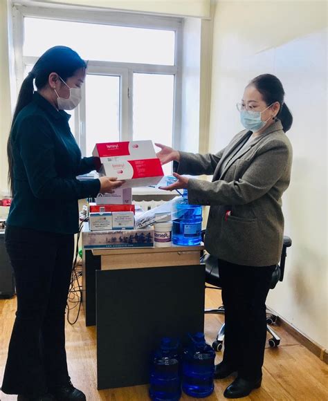 Жирэмслэхээс хамгаалах эм хэрэгслийг эрүүл мэндийн зургаан байгууллагад түгээлээ