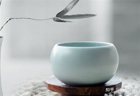 想买一个主人杯有推荐吗？紫砂，骨瓷，汝窑哪种更好，预算400左右？