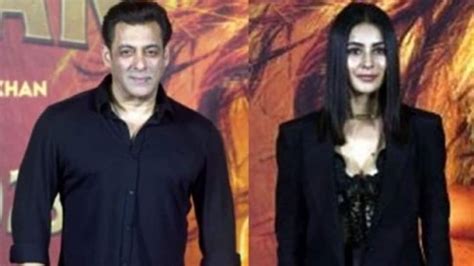 Salman Khan Asks Shehnaaz Gill To Move On At Kisi Ka Bhai Kisi Ki
