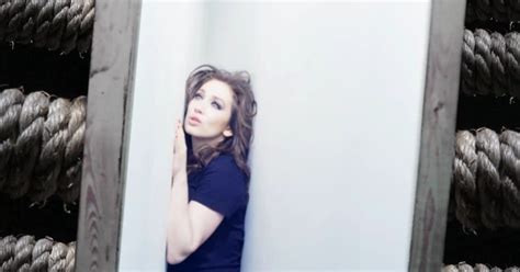 ‘all The Rowboats Video Regina Spektor Prefers Running To Boating