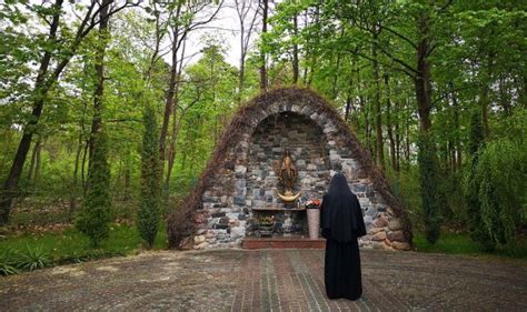 La Mère de Miséricorde dans la vie de Sainte Faustine Miséricorde Divine Sainte Soeur