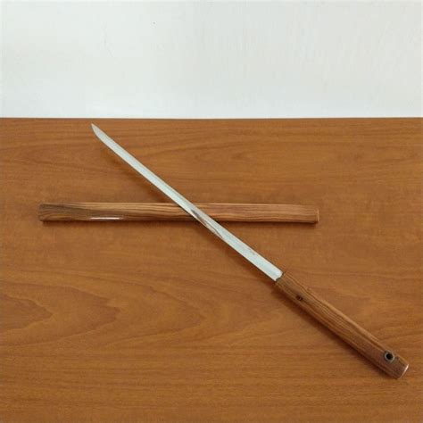 台灣製造 日本刀 武士刀 短刀 木質刀鞘 擺飾 復古 古董 收藏 紀念 絕版 興趣及遊戲 收藏品及紀念品 古董與其他收藏品在旋轉拍賣