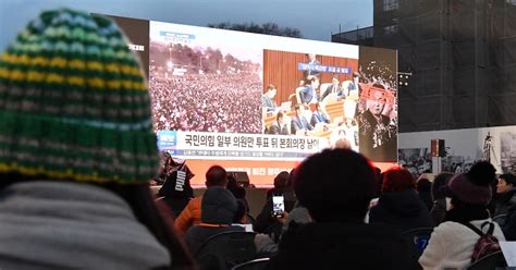 대통령 단임제 끝내자는 국민들10명 중 4명 4년 중임제로 바꾸자