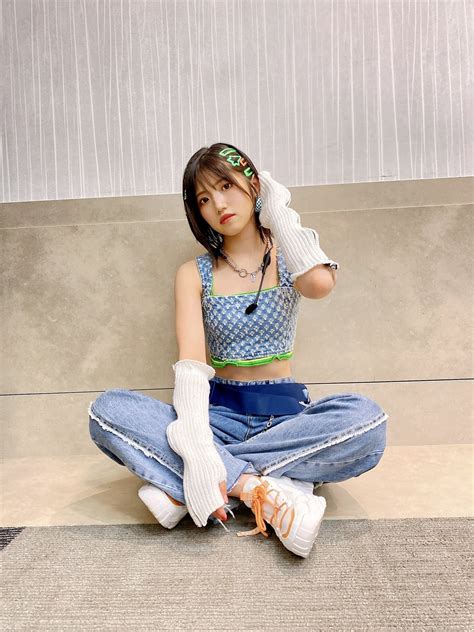 デート現場激写されたakbアイドル、交際男性とのコスプレ変態プレイが確定ww