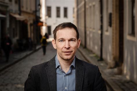 Hnonlinesk Dôstojný Tresk