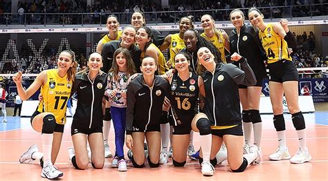 AXA Sigorta Kupa Voleyde İlk Finalist VakıfBank KupaVoley Voleybol Extra
