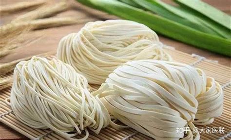 血脂高的人不能吃面条？提醒：若想稳定血脂，尽量远离这4种食物 知乎