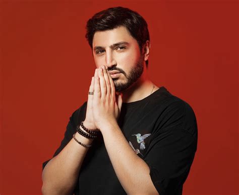 متابعة نحنا محمد شاكر يغني السيدة فيروز Ne7na Magazine