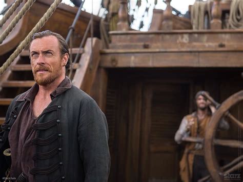 Toby Stephens As Captain Flint On Black Sails Flint Black Sails