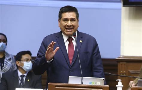 Congresista de Acción Popular Se le tiene que dar el voto de
