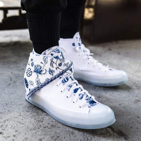 Converse X Lay Zhang Yixing 2 0 Converse พอร์ซเลนสีฟ้าและสีขาว 1970s