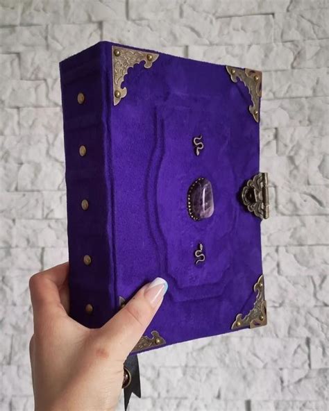 Гримуар із натуральним аметистом — ціна 2200 грн у каталозі Щоденники Купити товари для дому та