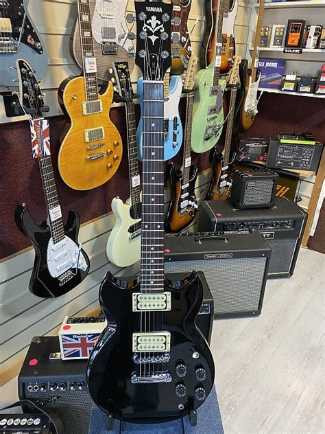 Yamaha SG200, 1987 - Gloss Black + Case | Reverb UK