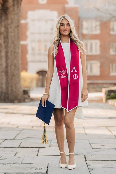 Alpha Phi Grad Shoot 4 15 24 Owen B Photography