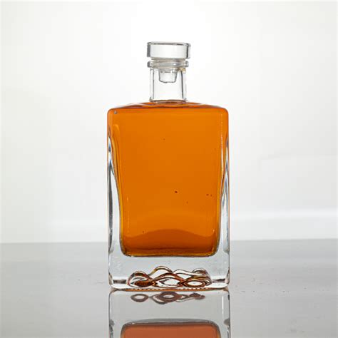 500ml Embossed Glass Bottle Lgg 04 Long Glory Glass