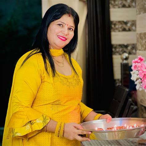 Asha Chaudhary Vlogs Youtube