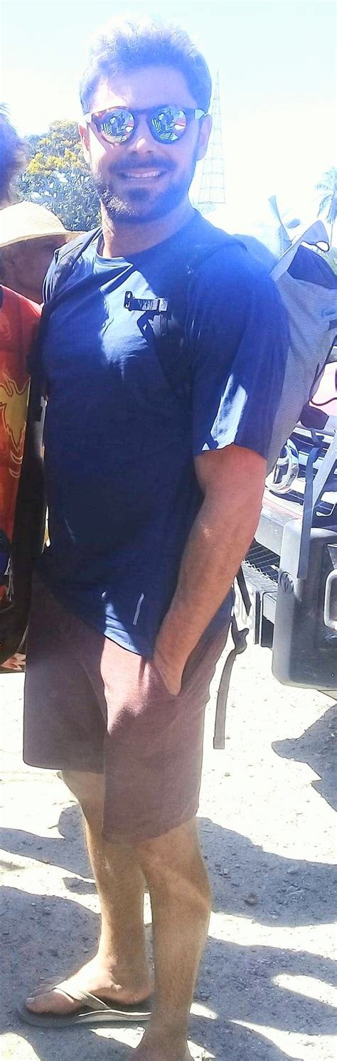 Zac Efrons Feet
