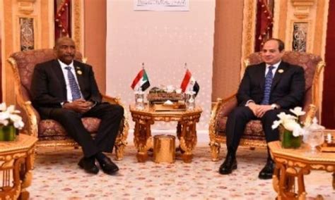 السيسي يؤكد للبرهان مواصلة مصر لسياستها الثابتة والداعمة للسودان الشقيق