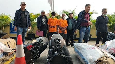 Bapak Dan Anak Jadi Penadah Puluhan Motor Hasil Curian Di Bekasi Tribunjakarta
