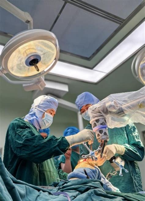 兵团医院：成功完成多例骨科机器人膝关节置换手术！ 知乎