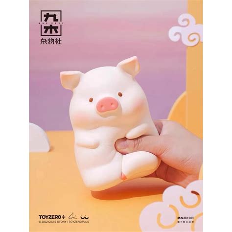 預購 現貨 九木雜物社 罐頭豬 Lulu 豬 巧克力豬 娃娃 玩偶 吸管杯 馬克杯 拍拍燈 筆記本 地墊 慢回彈 蝦皮購物