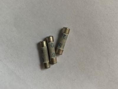 Fuse VP1-1-0.5A | UMA CORP