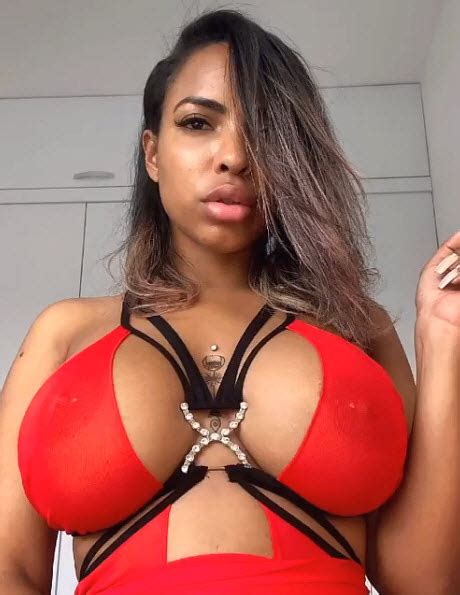 Nia Harris Boobpedia Encyclopedia Of Big Boobs