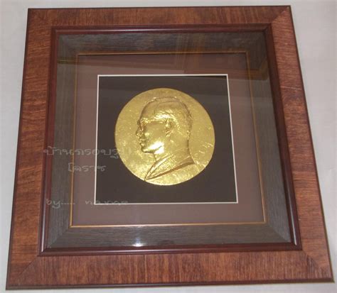 ภาพนูนต่ำ พระพักตร์ในหลวง ร้านบ้านกรอบรูป โคราช ถ ยมราช