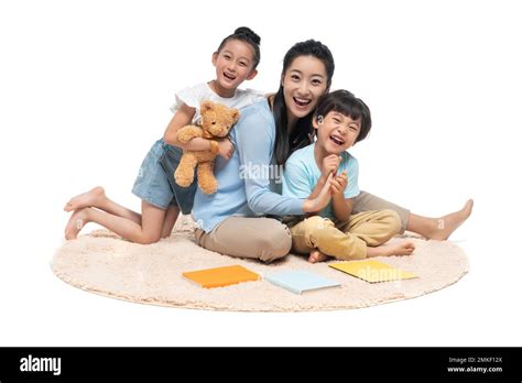 Madre Figlio E Figlia Immagini Senza Sfondo E Foto Stock Ritagliate Alamy