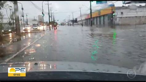 Vídeo Chuva Deixa áreas Alagadas No Recife E Apac Emite Alerta De