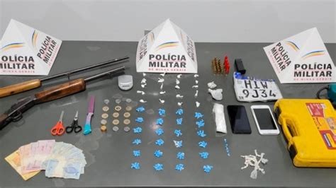 Jovens São Detidos Com Drogas Armas Munições E Motos Furtadas Em