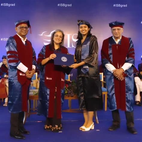 𝐄𝐧𝐝 𝐨𝐟 𝐚 𝐝𝐞𝐜𝐚𝐝𝐞 𝐢𝐭 𝐢𝐬 𝐀𝐧𝐝 𝐭𝐡𝐞 𝐛𝐞𝐠𝐢𝐧𝐧𝐢𝐧𝐠 Shreya Sinha 25 Comments