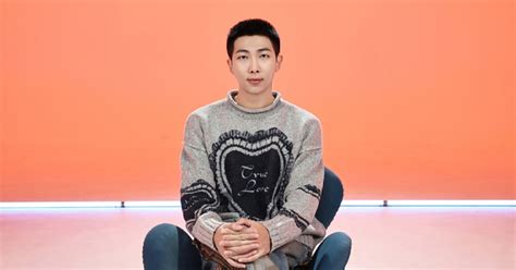 Bts Rm·뉴진스 하이브 내홍 속 동시 컴백···흥행 ‘청신호