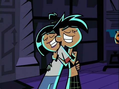 Danny Phantom And Sam Hug Danny Phantom And Jenny Wakeman Two Teenage Heroes Saving The Day And