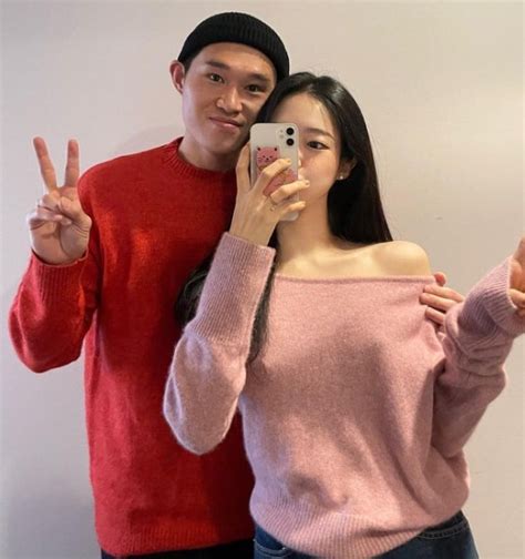 이강인 연예인급 여자와 여행한 사진 올라오자 인스타그램 난리가 났다 여성 정체 포스트쉐어