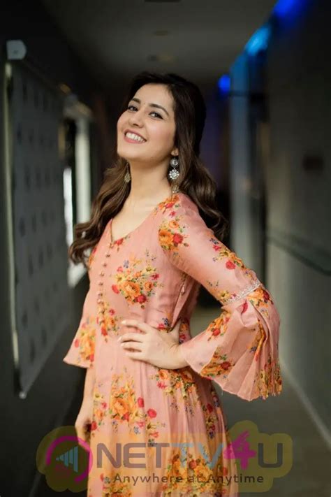 Actress Raashi Khanna Cute Pics 602047 Galleries And Hd Images