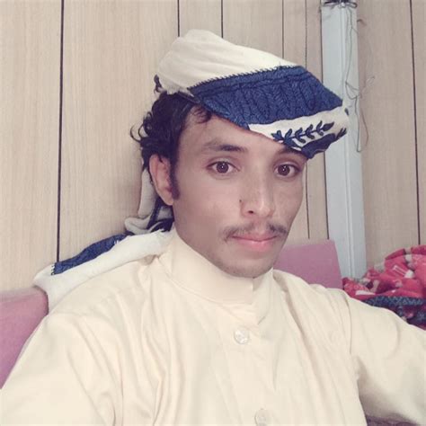 حزين ومهتم بس لعدت مواضيع