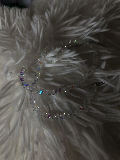 Колье из хрустальных бусин