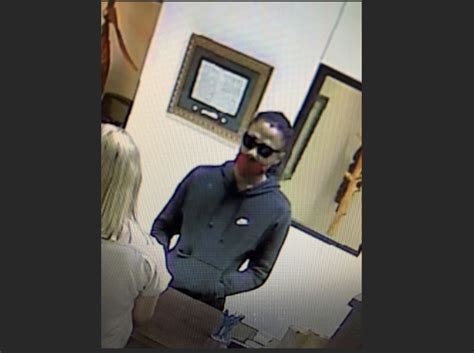 Suspect Sought In Clearwater Minnesota Bank Robbery Bring Me The News
