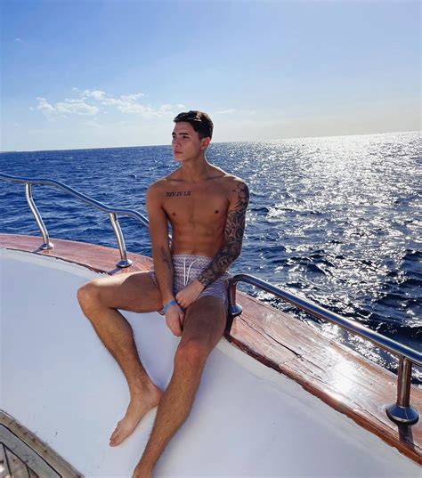 Warren Godman S Feet