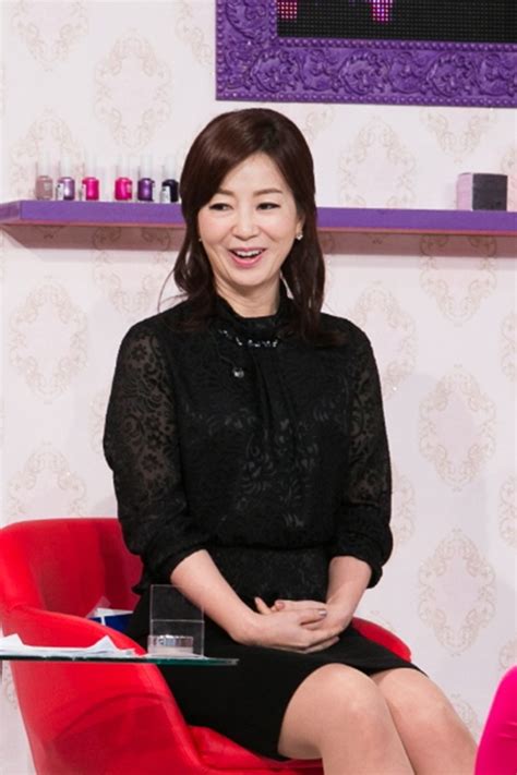 [배우 김서라] 섹시한 중년의 각선미 네이버 블로그