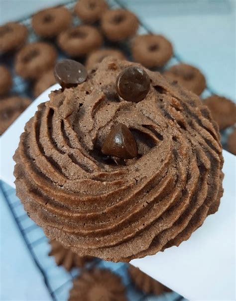 Patcharaporn ‼️แจกสูตร Chocolate Cookies 🍫🍪🍪 🔴ส่วนผสมดังต่อไปนี้ 👇👇👇 แป้งสาลี ชนิดพิเศษ 200