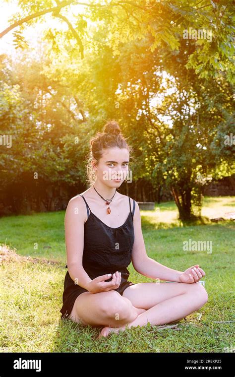 Belle Adolescente Banque De Photographies Et Dimages à Haute