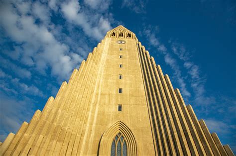 레이캬비크에있는 Hallgrimskirkja 교회 아이슬란드 여행 및 관광 유럽의 건축과 유명한 도시 0명에 대한 스톡 사진 및